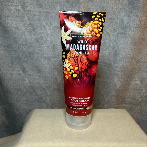 Bath & Body Works | Skincare | Bath Body Works Wild Madagascar Vanilla Body Cream New 8 Oz Full ...